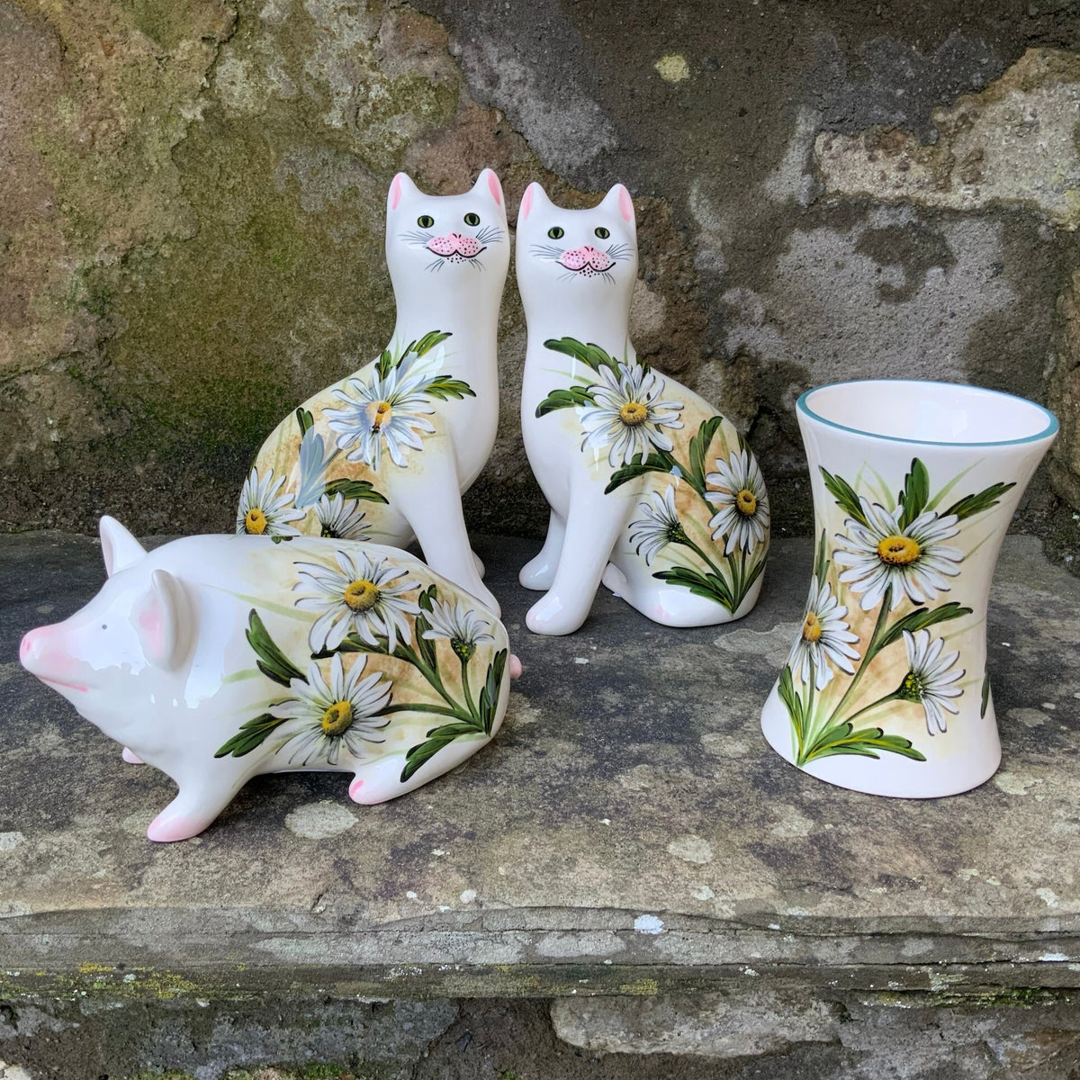 Wemyss Ware Marguerite Small Beaker Vase | Griselda Hill Pottery