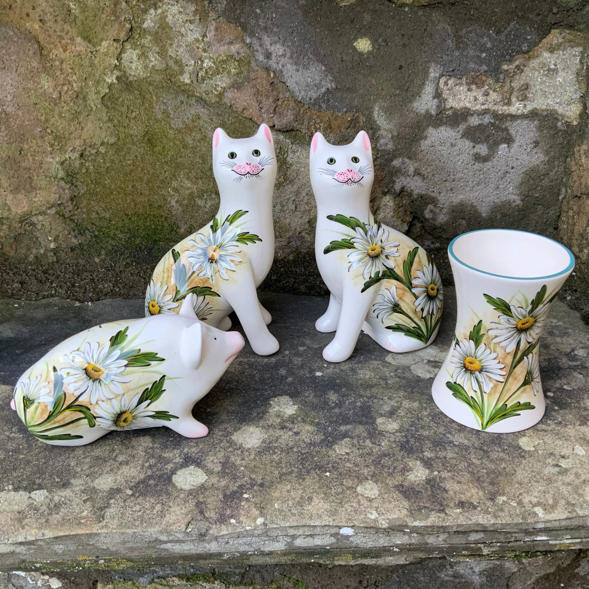 Wemyss Ware Hand Painted Marguerite Small Cat | Griselda Hill Pottery