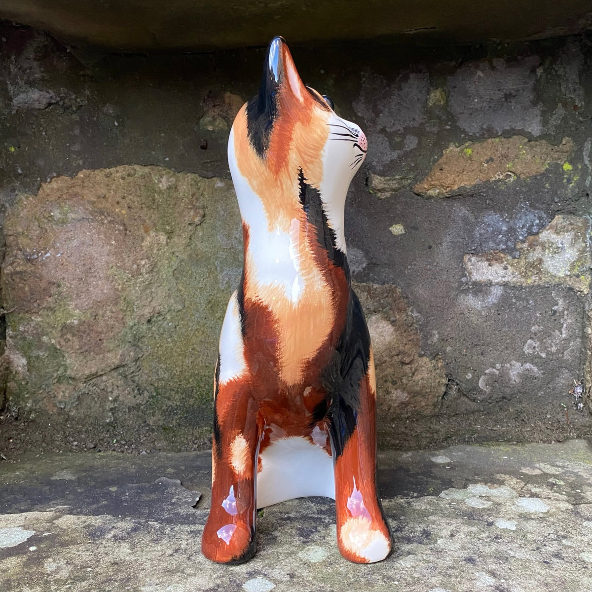 Wemyss Ware Calico with White Bib Large Cat | Griselda Hill Pottery