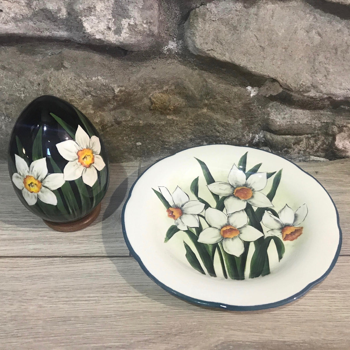 White Daffodil Gordon Plate | Wemyss Ware | Griselda Hill Pottery